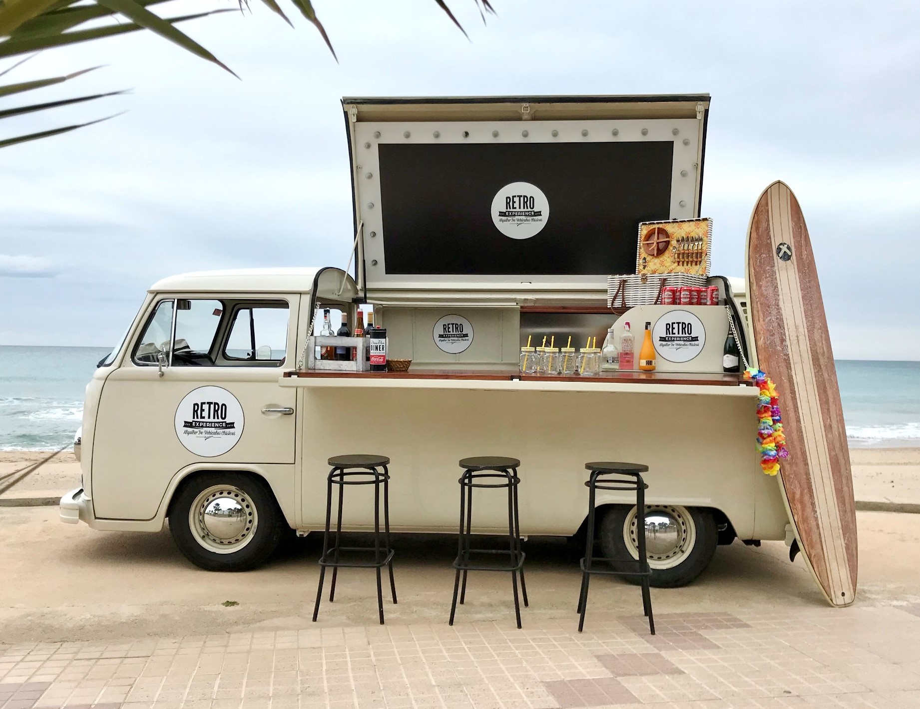 VW T2 COMBI FOOD TRUCK – Retro Experience BCN